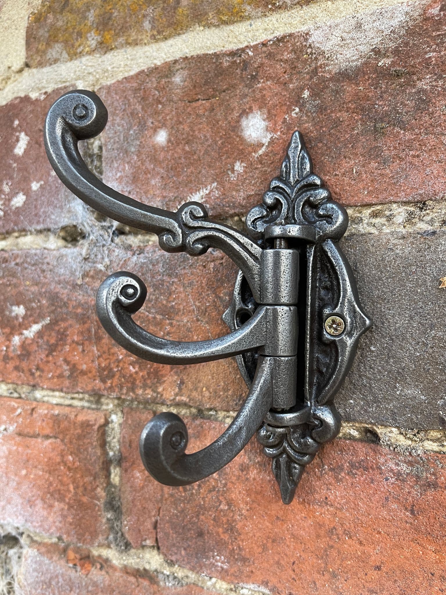 Triple Swivel Hook ALEXANDRA antique Iron 6 / 153mm