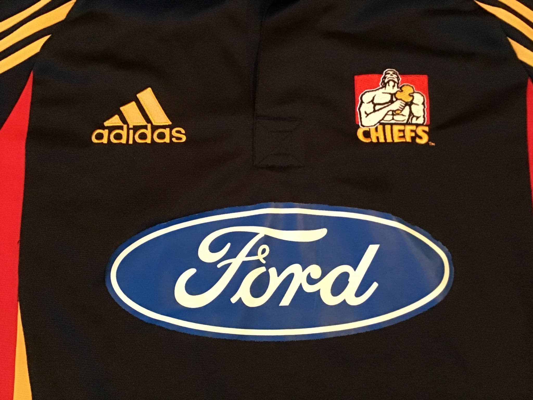 Classic Rugby Shirts | 2001 Chiefs Vintage Old Jerseys