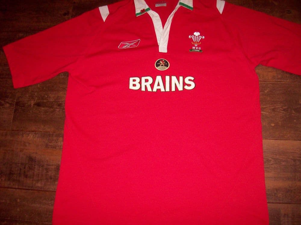 Classic Rugby Shirts | 2004 Wales Old Vintage Rugby Jersey