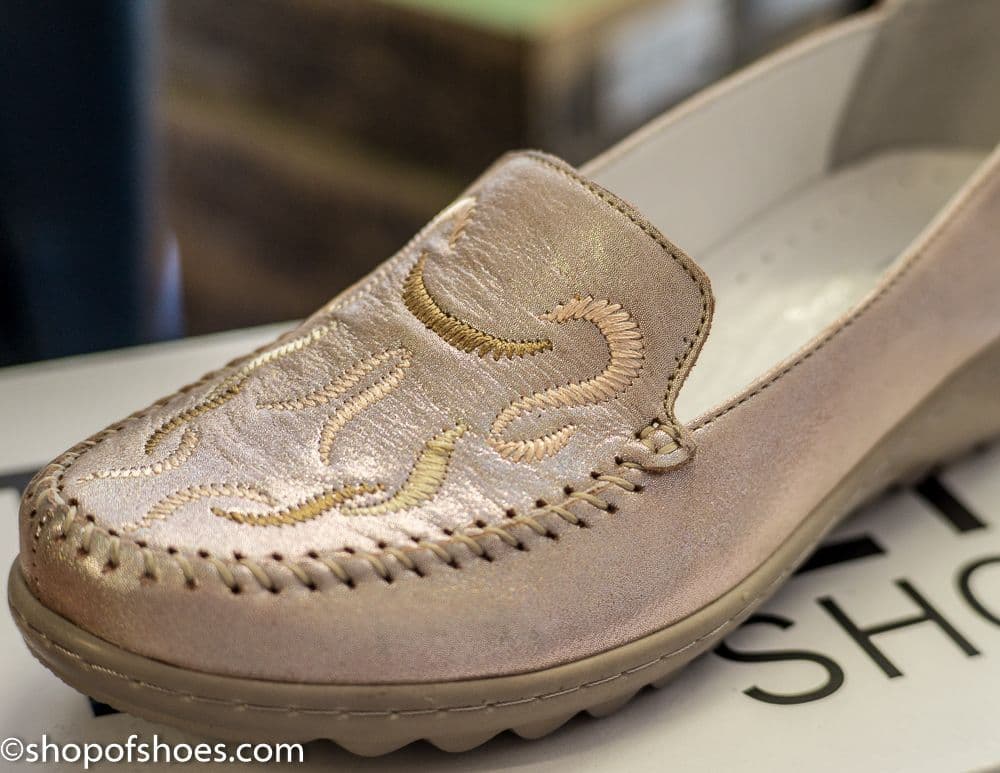 Footsoft soft leather laced shoe.Gloriously soft leather with cushioned ...