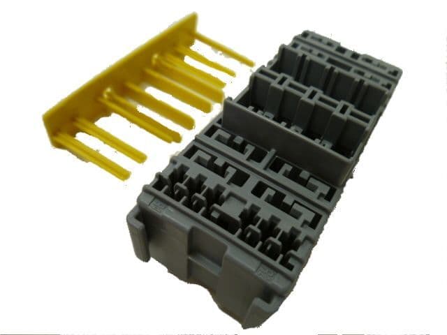 ALT/0101564-1-61 MINI BLADE FUSE & RELAY BOX ACCEPTS 8 MINIBLADE FUSES ...