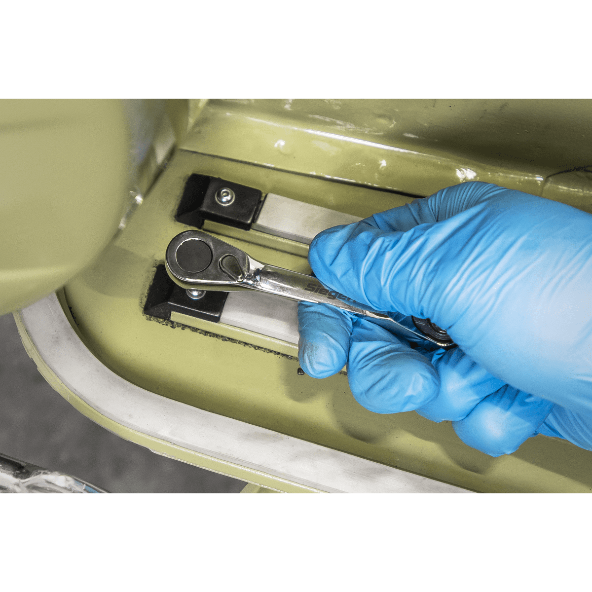 Micro Ratchet Bit Driver/Wrench 1/4"Hex x 1/4"Sq Drive