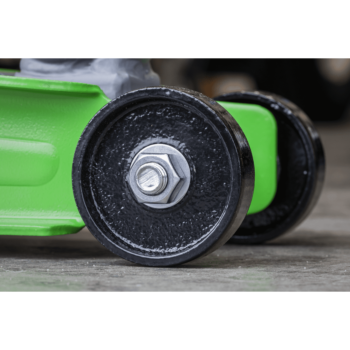 Trolley Jack 2 Tonne Low Profile Short Chassis - Hi-Vis Green