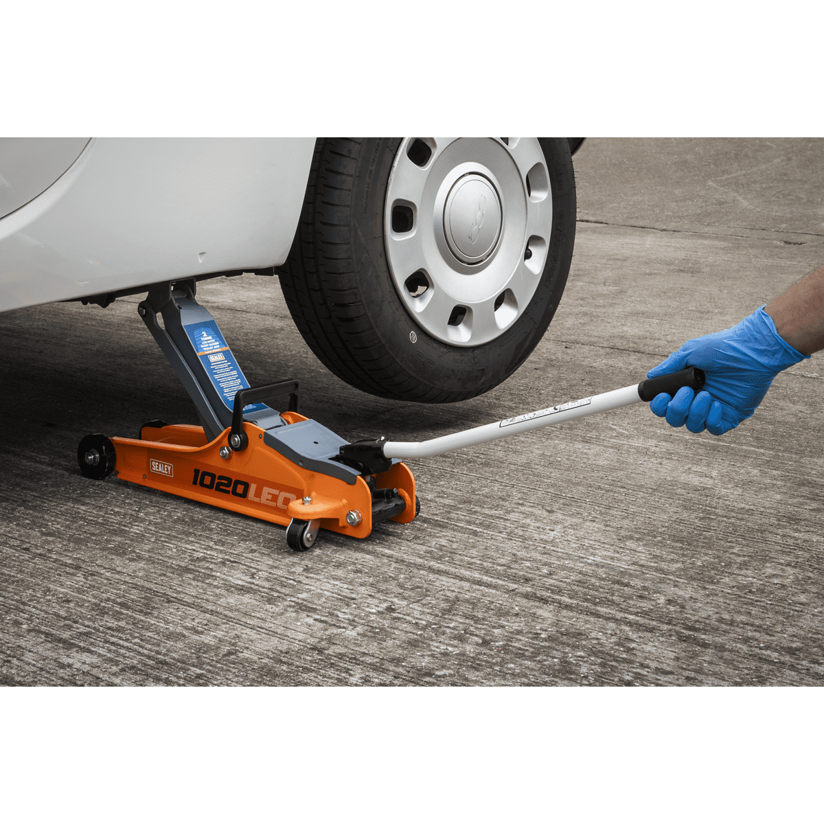 Trolley Jack 2 Tonne Low Profile Short Chassis - Orange