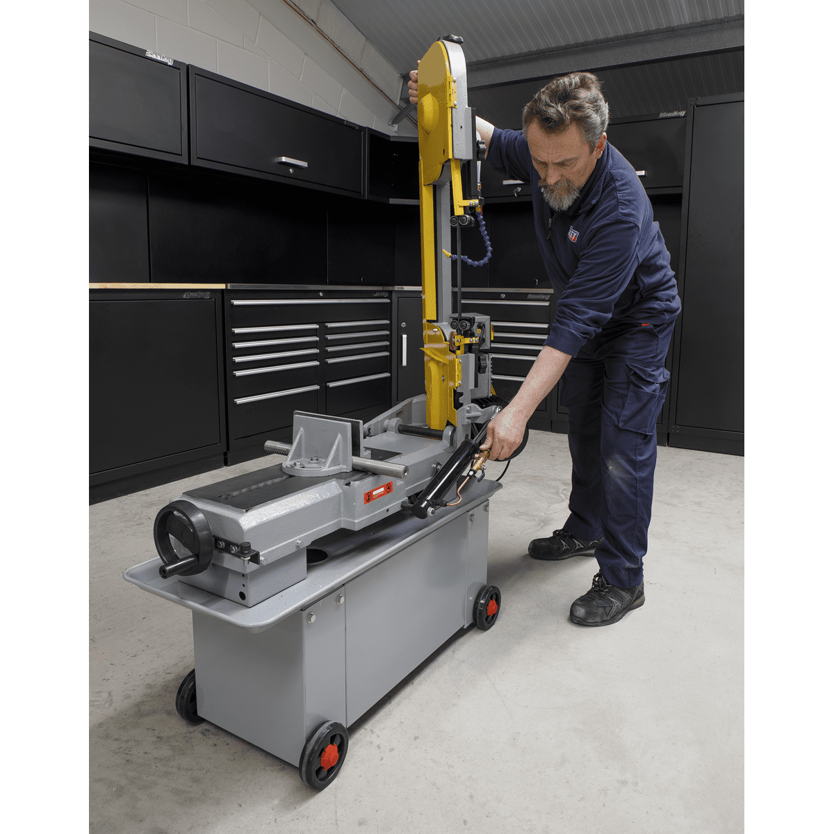 Bandsaw 300mm Horizontal Hydraulic Arm