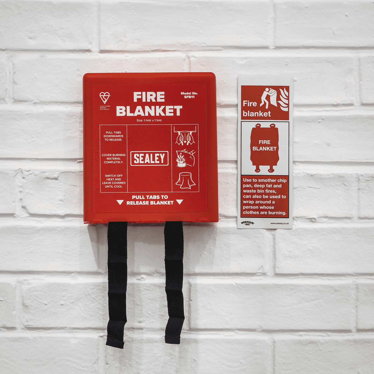 Safe Conditions Safety Sign - Fire Blanket - Self-Adhesive Vinyl - Pack ...