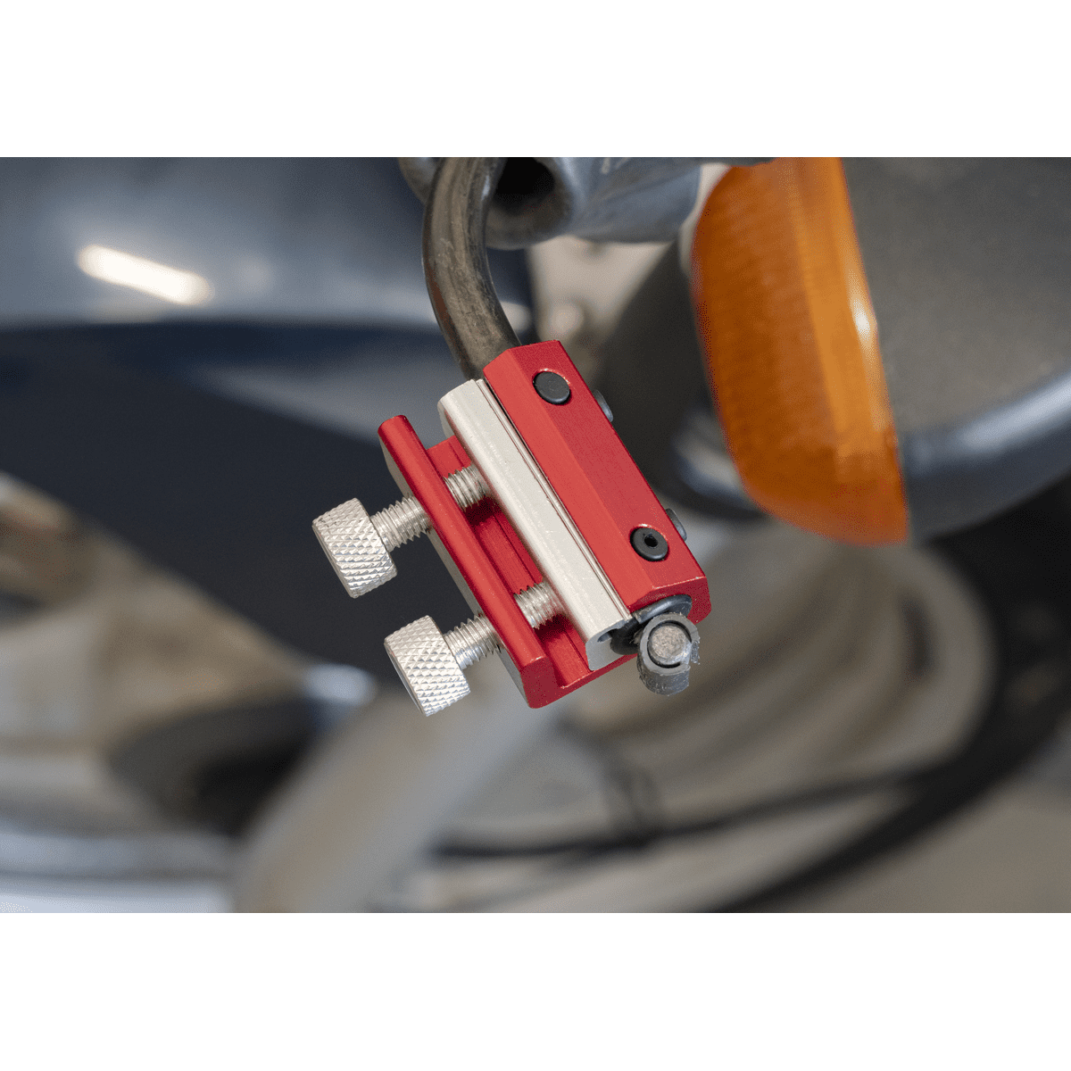 Motorcycle Twin-Clamp Cable Oiler