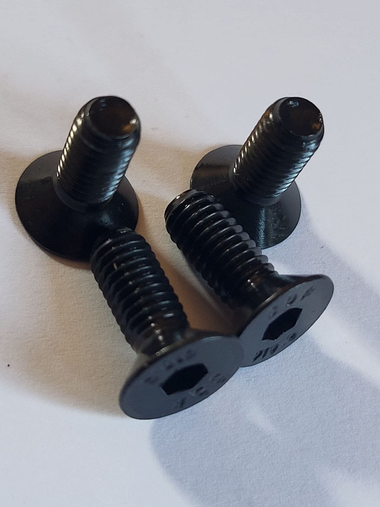 4 oil seal retaining plate screws