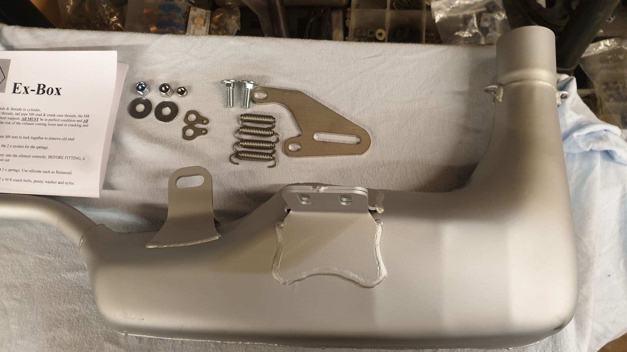 AVANTI EX BOX EXHAUST