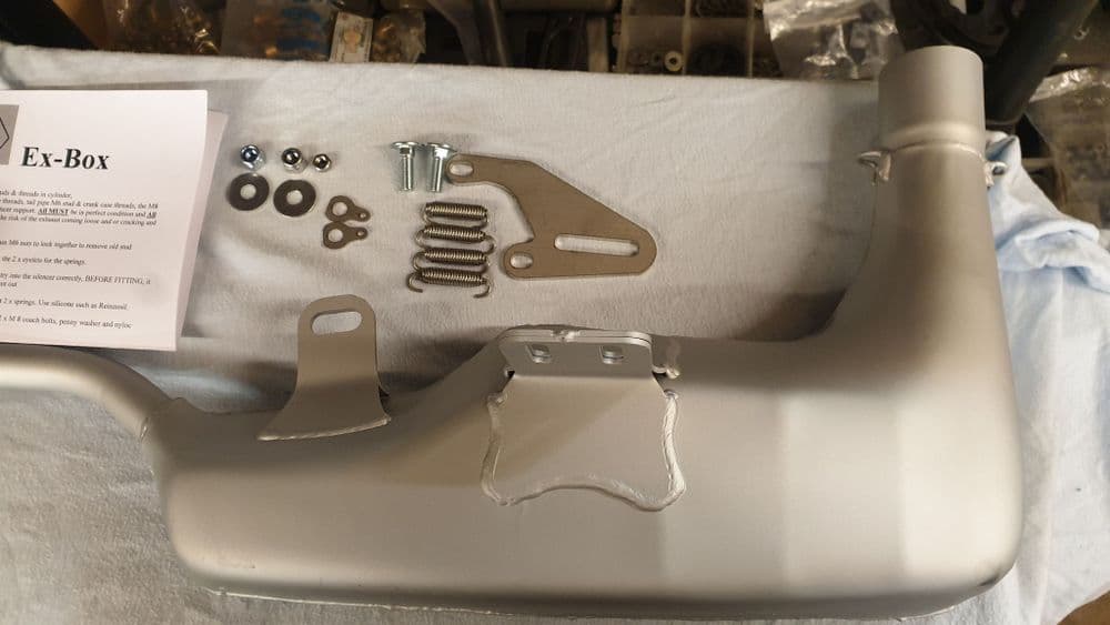 AVANTI EX BOX EXHAUST