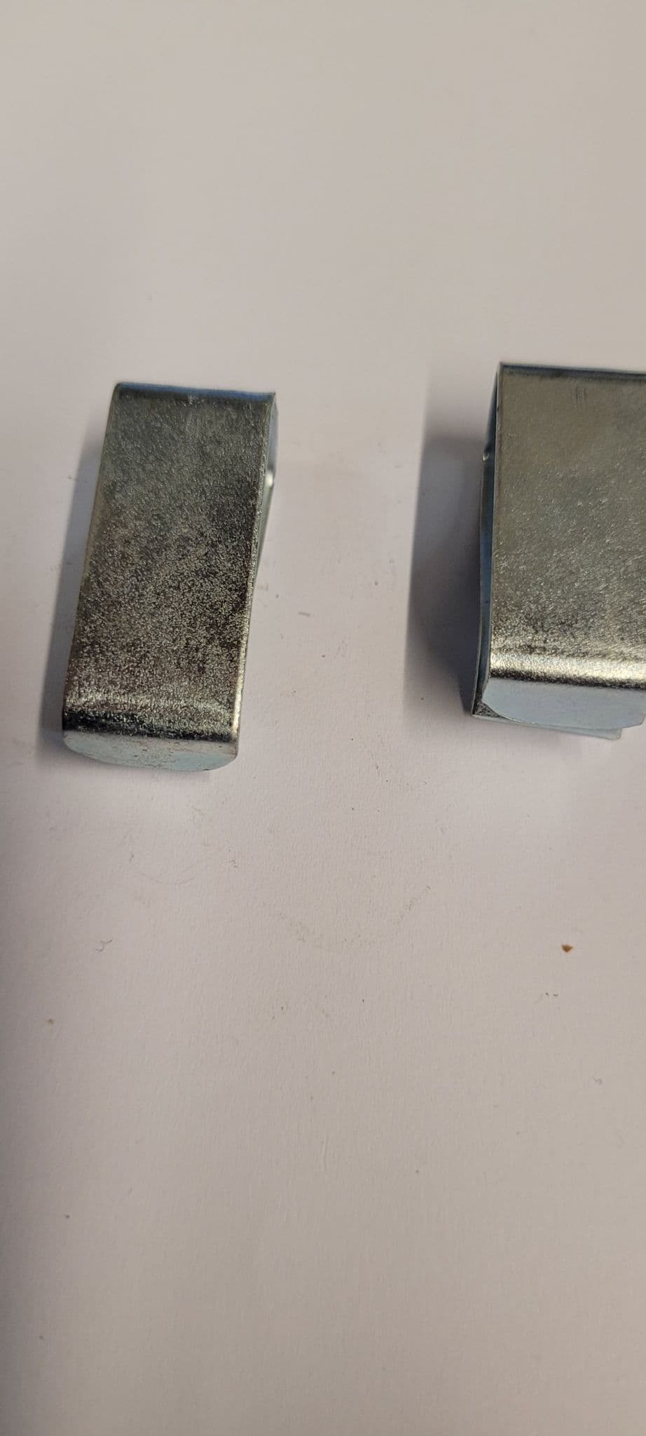 ORIGINAL SPRUNG STEEL PANEL BUFFER CLIPS PAIR