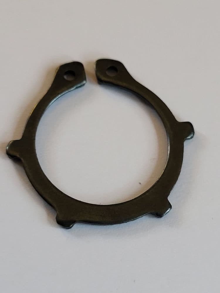 OUT REACHING 20 MM KICK START SHAFT OIL SEAL CIRCLIP