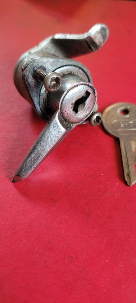 SERIES 3 TOOLBOX LOCK AND 1 KEY