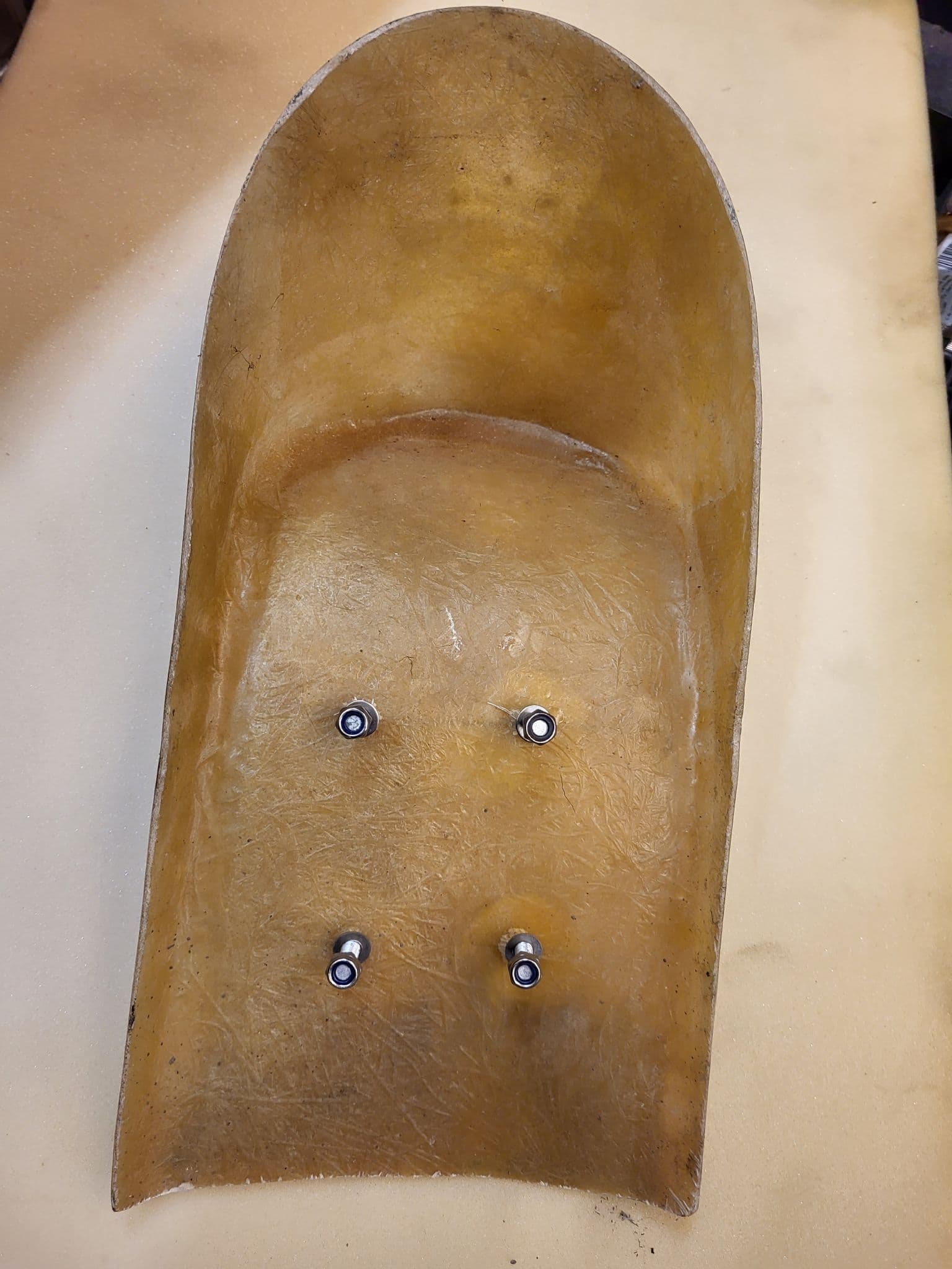 SINGLE SLOPE BACK RACE SEAT BASE NEW