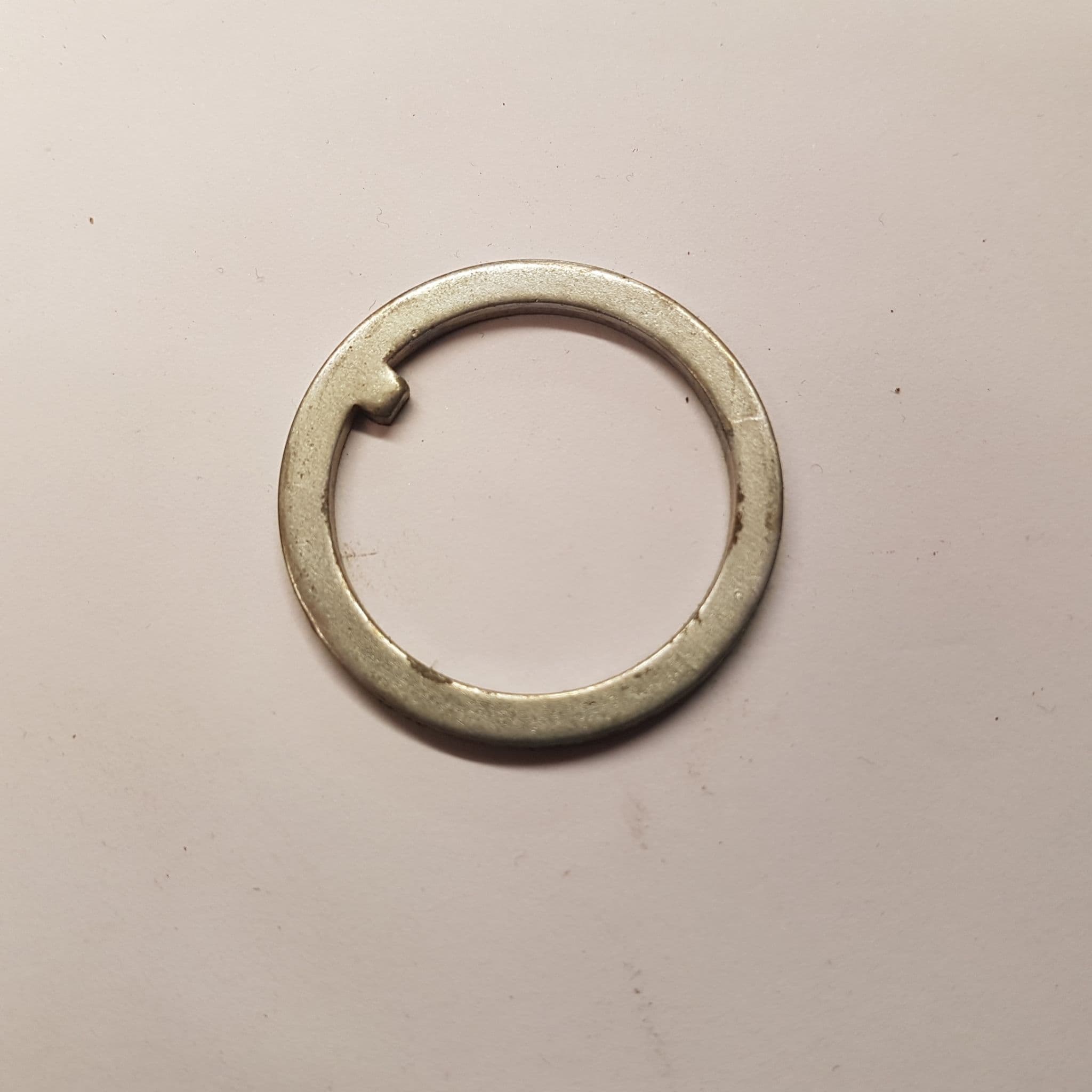 Steering locking ring