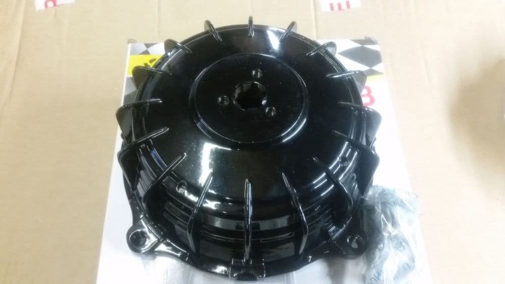 UNI ser 3 lambretta rear hub & x28; inc cone and screw in studs & x28 ...