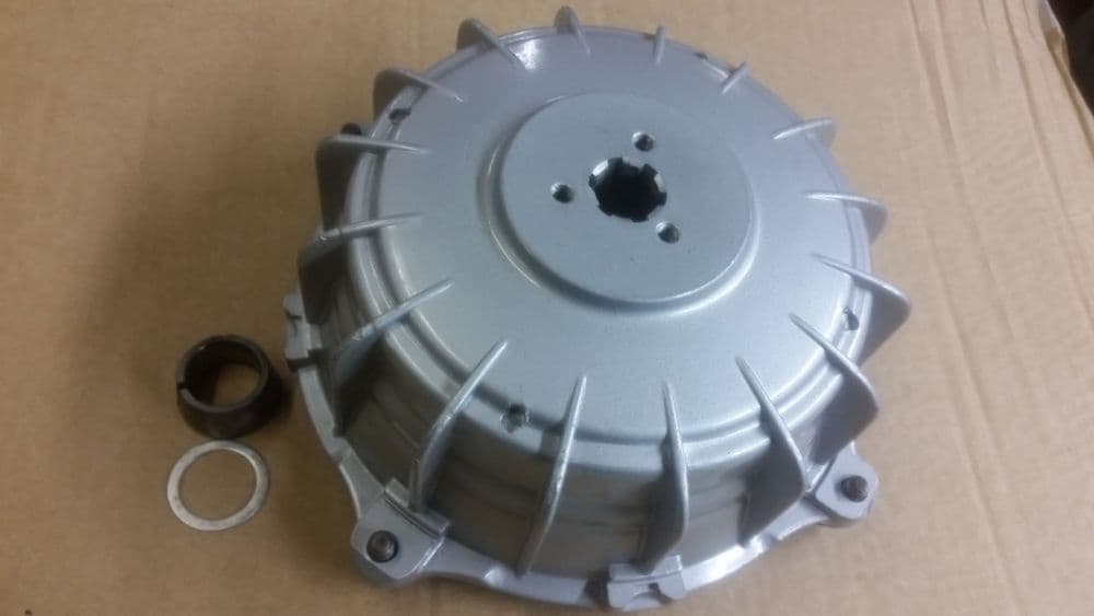 UNI ser 3 lambretta rear hub & x28; inc cone and screw in studs & x28 ...