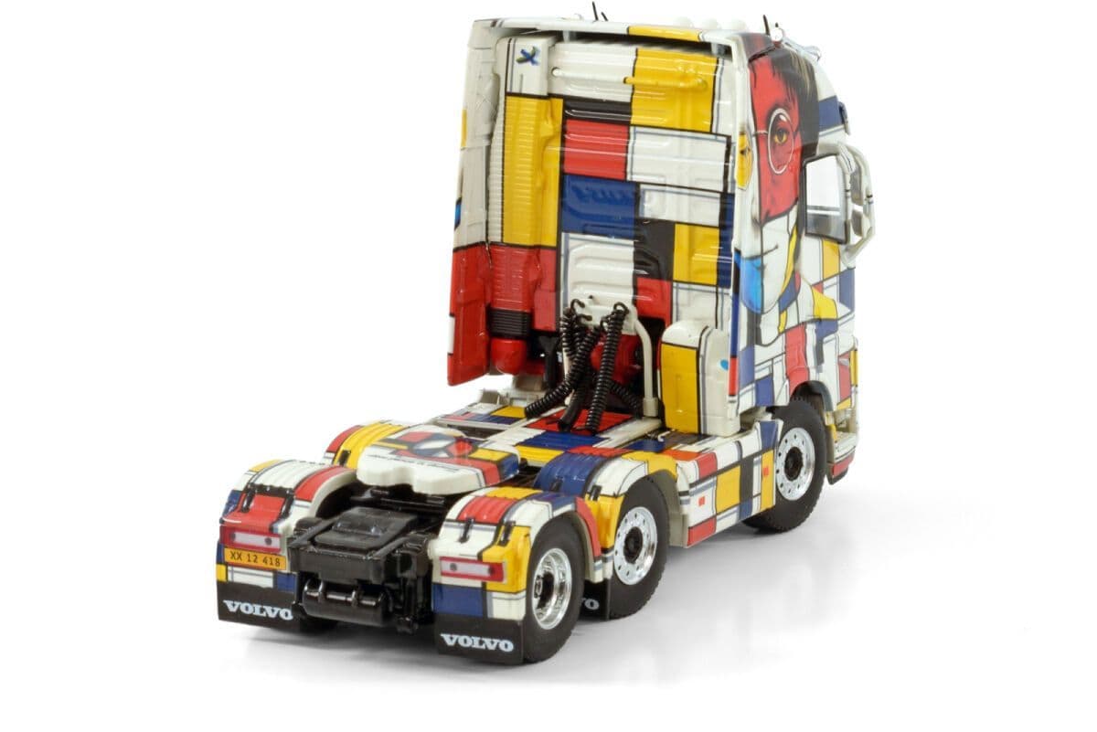 WSI Models Volvo FH 05 Guldager