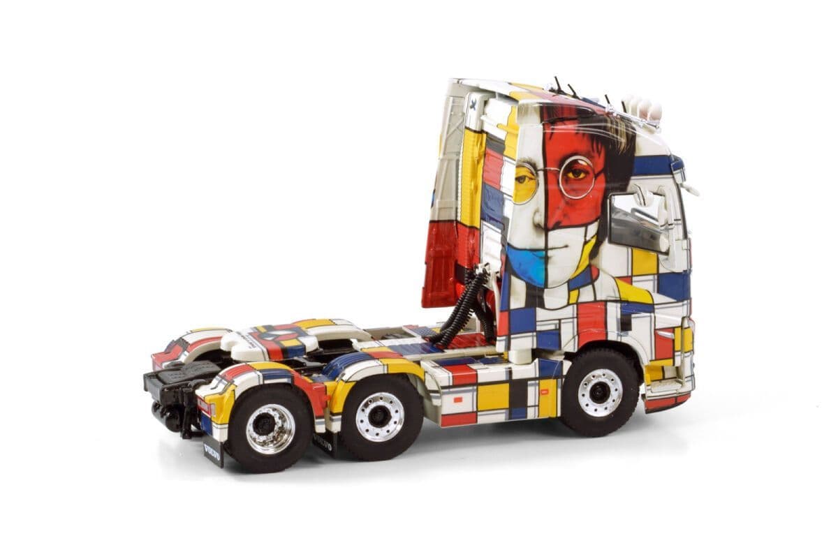 WSI Models Volvo FH 05 Guldager