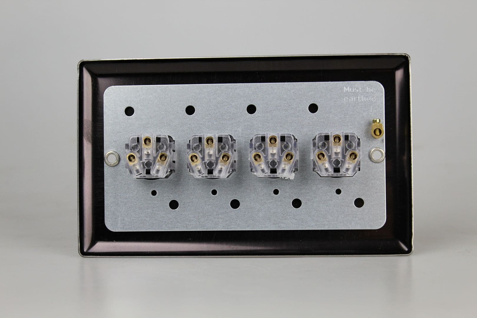 Varilight XBP4 Classic Brushed Brass 4 Gang 6A 1 or 2 Way Push-On/Off Impulse Switch