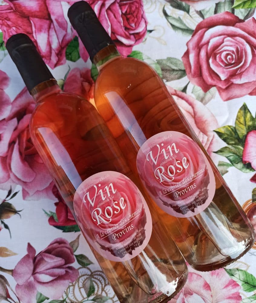 Boisson Vin aromatisé à la rose
