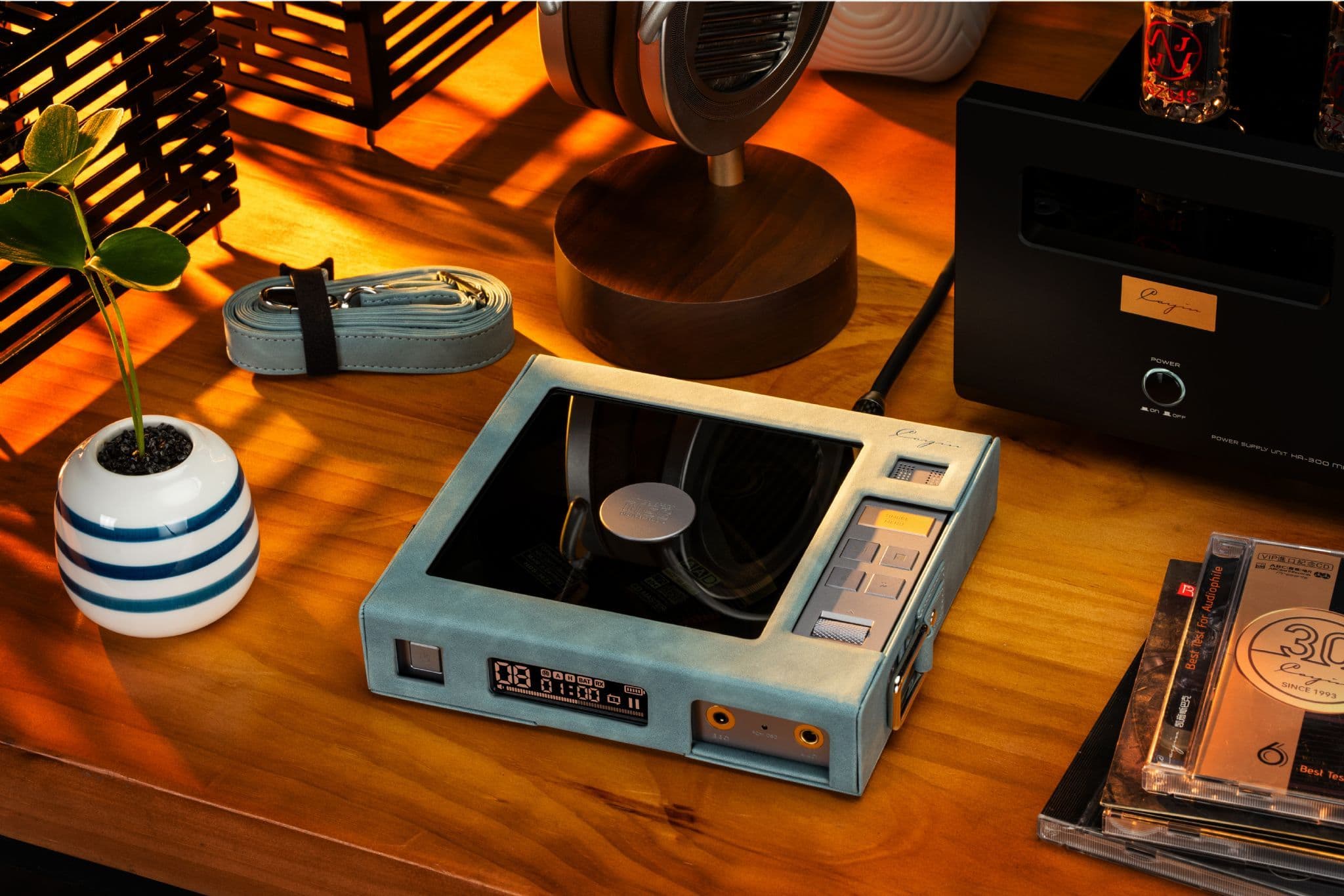 Cayin CP6 Triple Timbre Portable CD Player | Audio Emotion