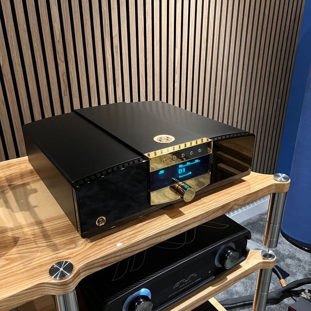 MBL C11 Pre Amplifier | Preowned | Audio Emotion