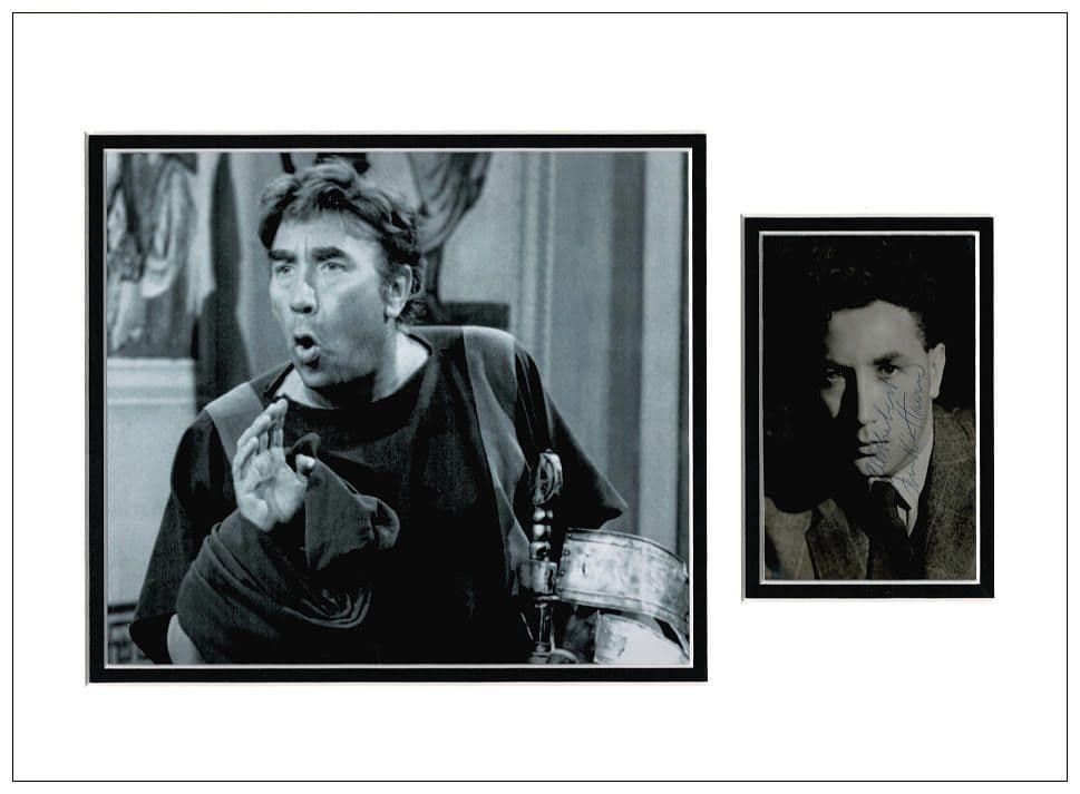 Frankie Howerd Autograph Signed Photo Display