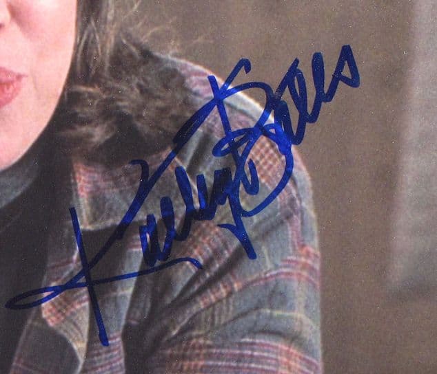 Kathy Bates Autograph Signed Photo - Misery