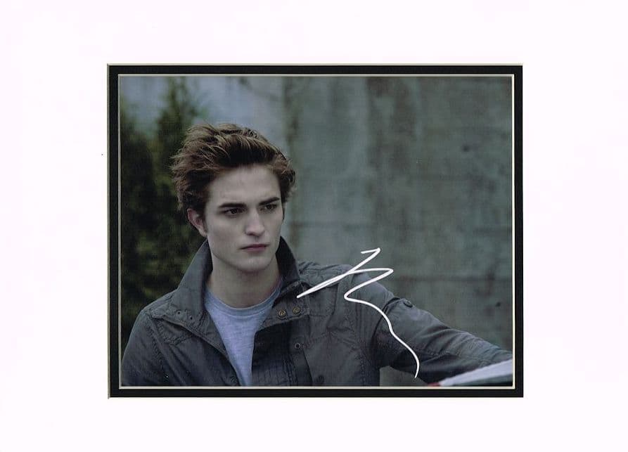 Robert Pattinson Autograph Signed Photo - Twilight