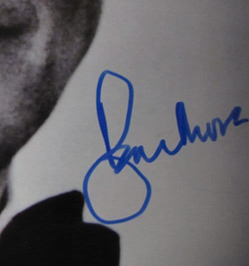 Roger Moore Autograph Photo Signed - The Saint