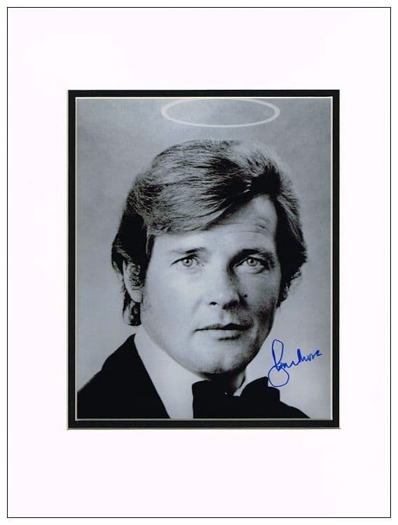 Roger Moore Autograph Photo Signed - The Saint