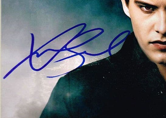 Xavier Samuel Autograph Signed Photo - The Twilight Saga Eclipse