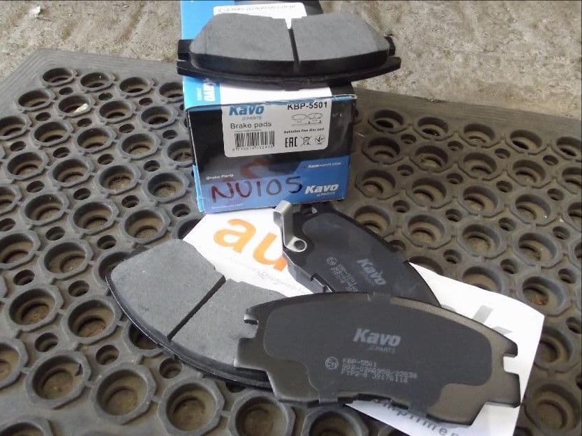 Brake pads front Mitsubishi Pajero -93 Delica L200 L300 MB500812