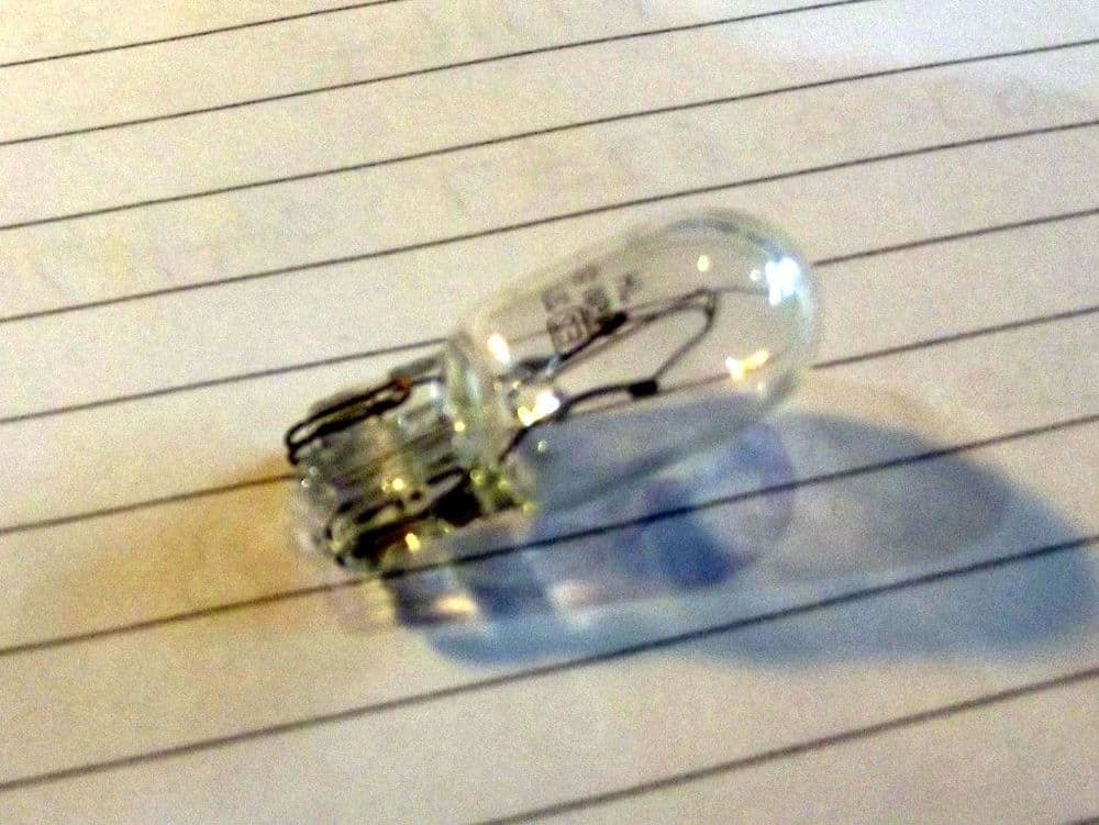 Bulb 12v 5W sidelight capless Mazda MX-5 mk1 front sidelamp 997016050