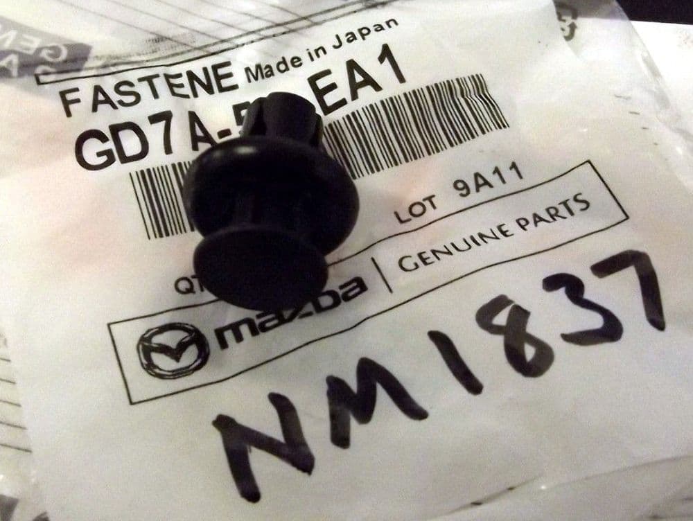 Clip rear bumper Mazda MX-5 mk3 GD7A50EA1 NEW