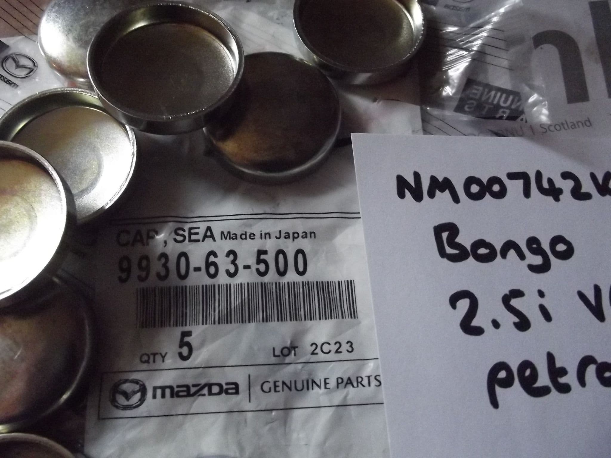 Core plug set Mazda Bongo 2 5i V6 petrol kit of 9 genuine Mazda sealing ...