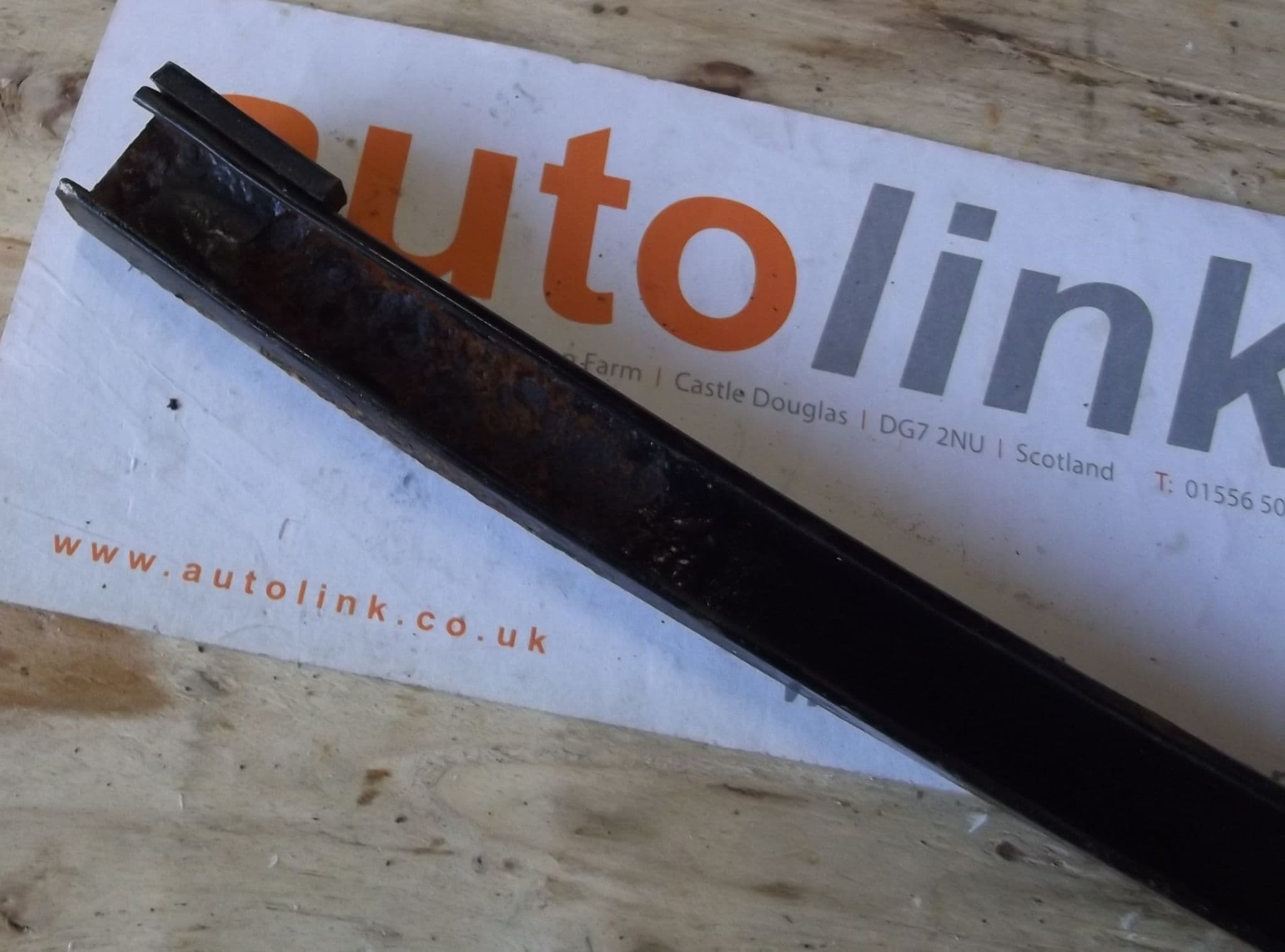 Door window glass guide channel front r/h Mazda MX-5 mk1 NA0158604B USED