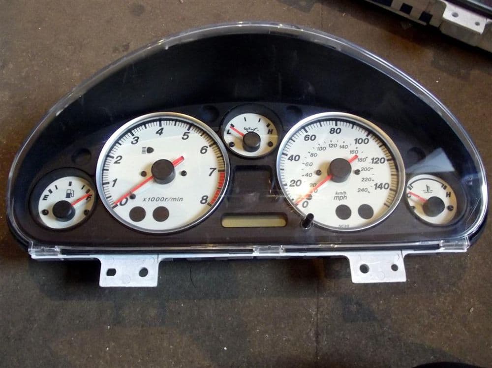 Instrument cluster panel MX-5 mk2 5 5sp NE31 USED