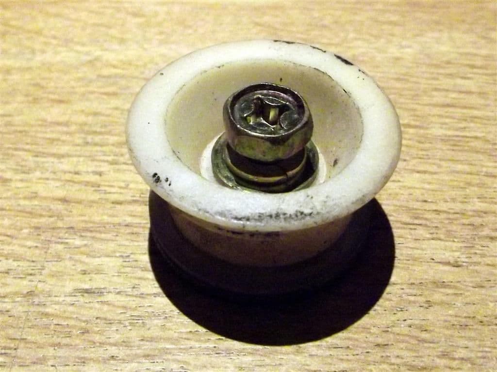 Window glass stopper side MX-5 H00158546 USED