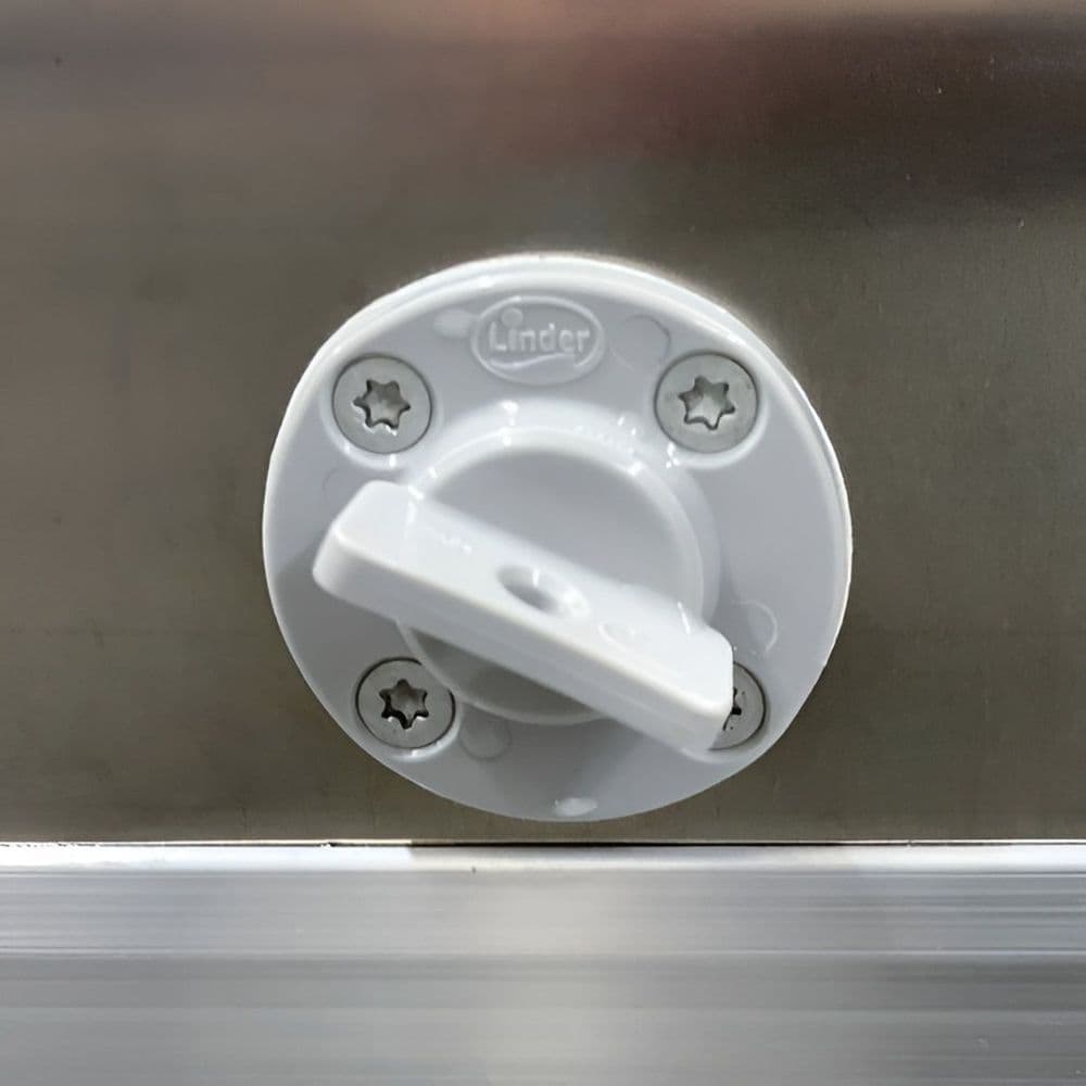 Linder 621000 Drain Bung Plug & Socket