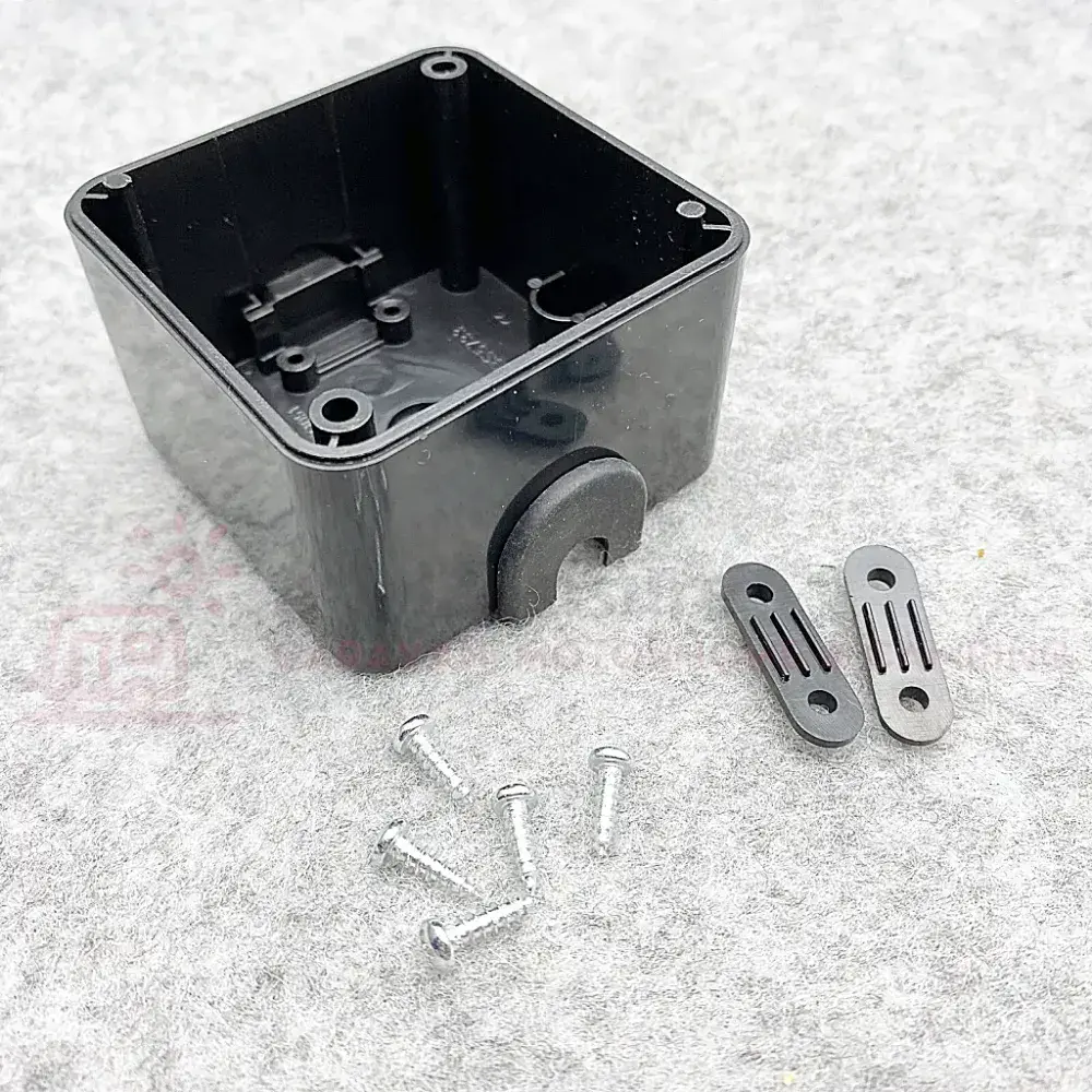 C-line CBE square back box - Black