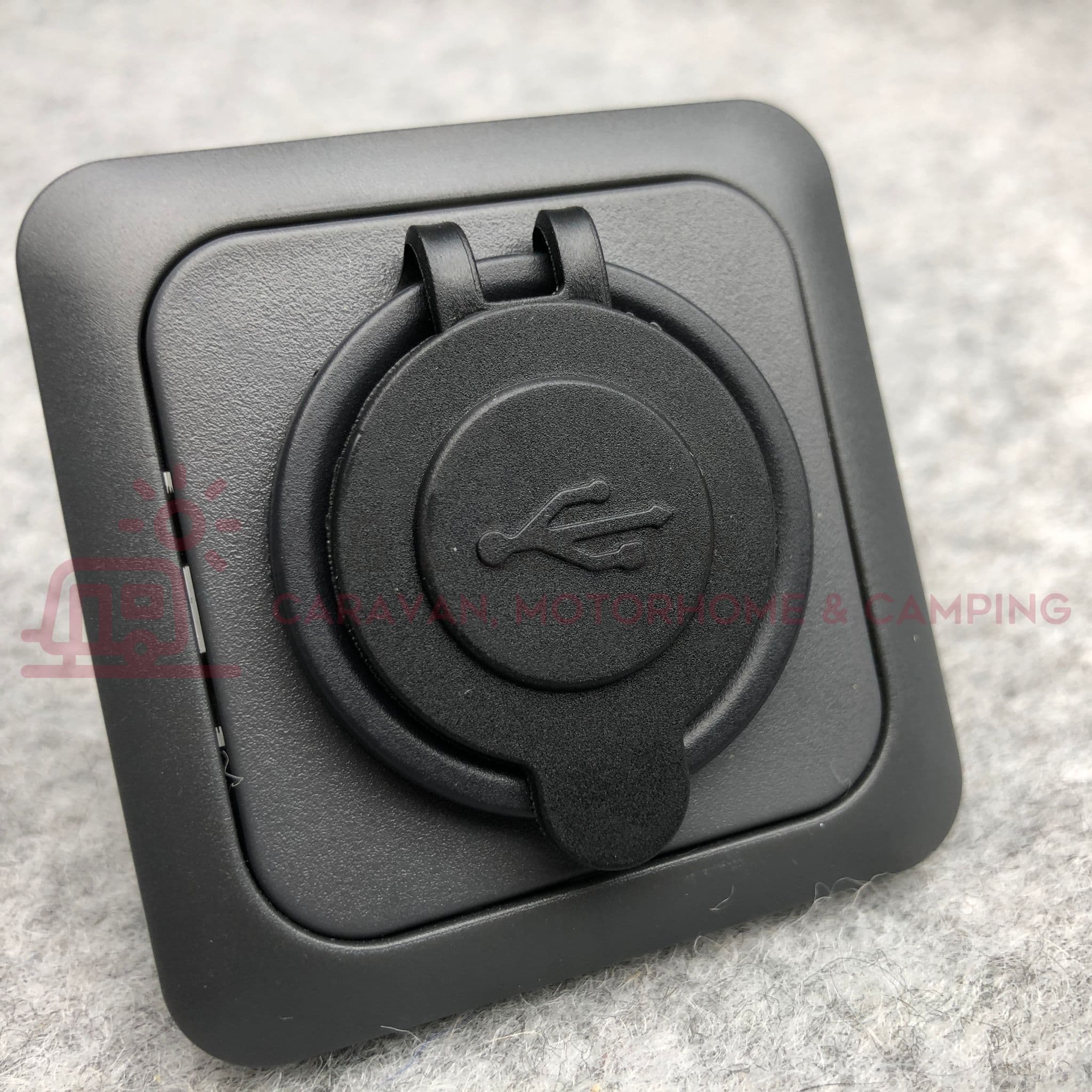 CBE C-Line Twin USB Socket & Faceplate - CSM Range