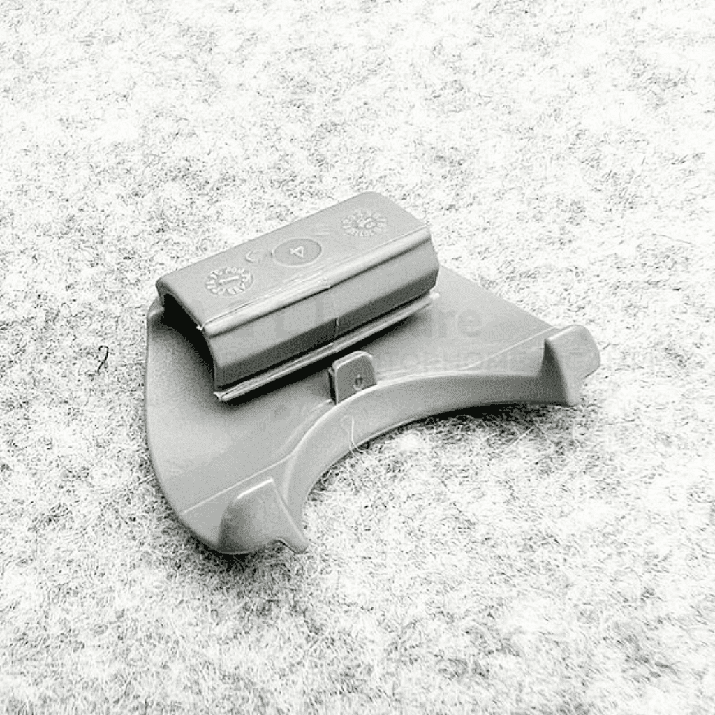 Horrex Window Blind Flyscreen Centre Pull Clip Catch