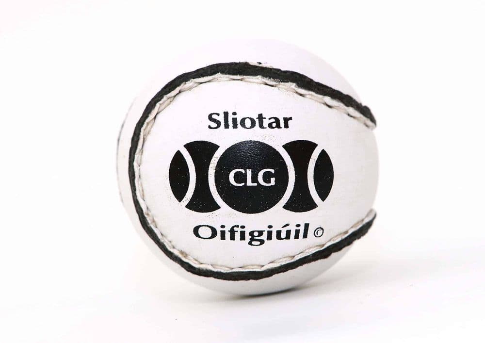 Champion Sliotar Size 4
