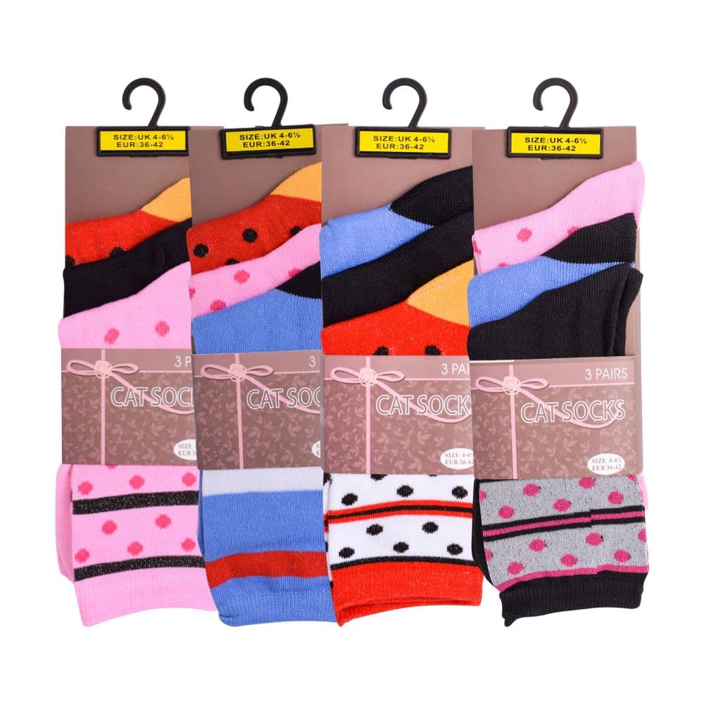 Ladies dotted cotton rich socks