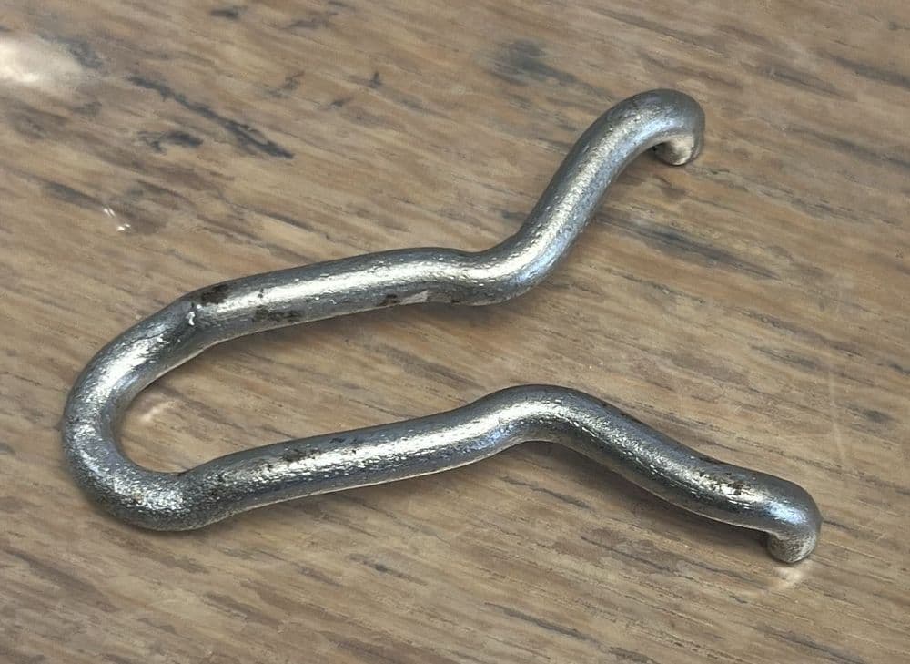 1955-1970 Chevy V8 Distributor Mounting CLAMP RETAINER GM 3772532 OEM used