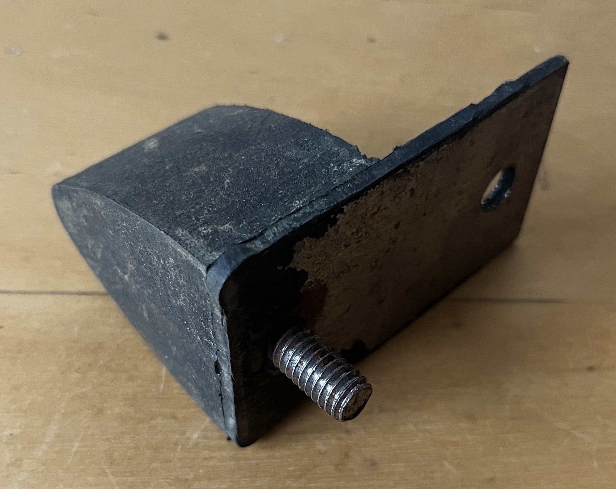 1963-1964 Corvette C2 GM 3850161 trailing arm /control Arm BUMPER new