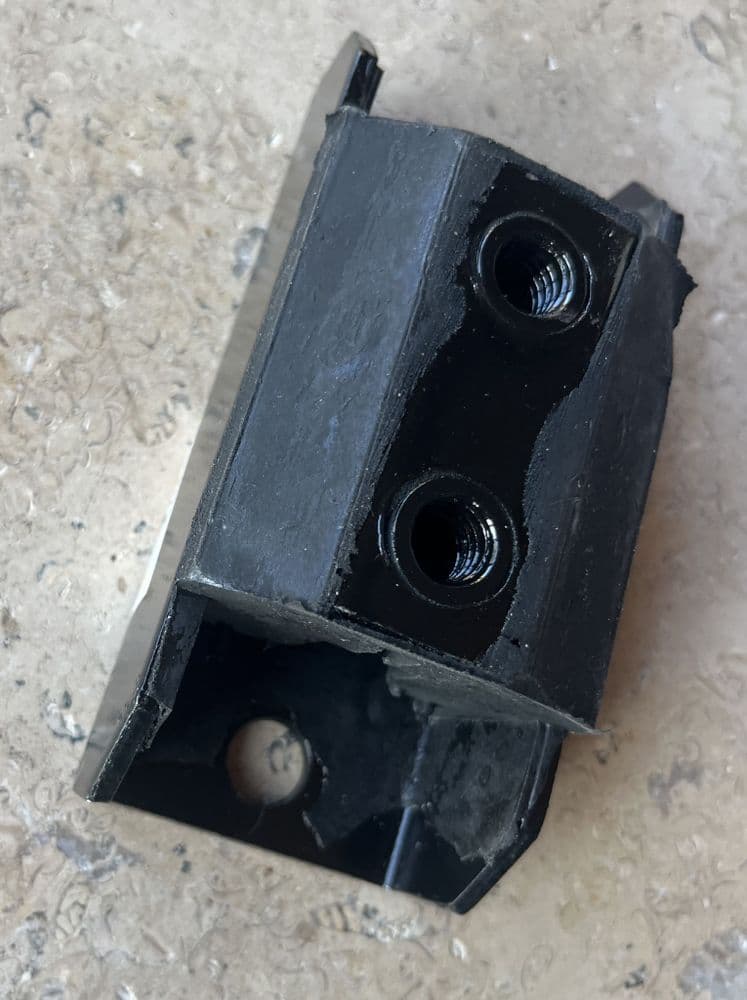 1963-81 Corvette C2 C3 Transmission Mount 4-Speed 2378 LIC 38-05New