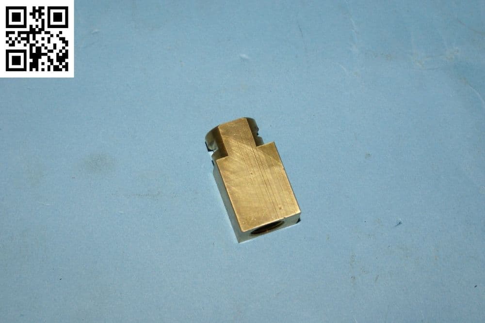 1965 - 1982 Brake Line Block 3-Hole Brass Left Rear 8128 New Box D